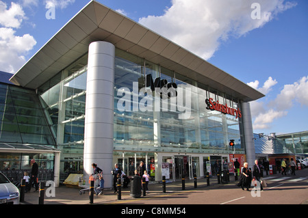 Colney Fields Shopping Park, London Colney, Hertfordshire, England ...