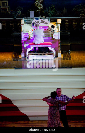 Organist playing the famous Wurlitzer organ in Blackpool ballroom ...