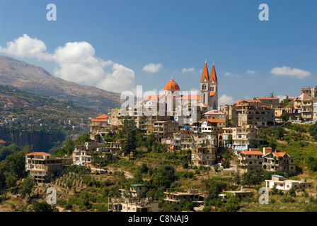 General view of the town of Bcharre, northern Lebanon Stock Photo - Alamy