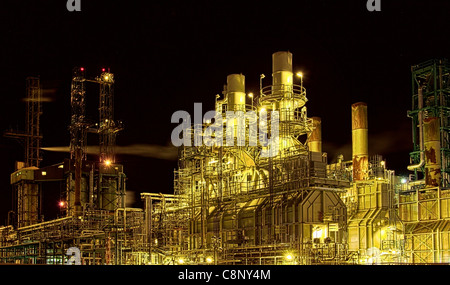 A factory in full operation during the night in Regina, Canada Stock ...