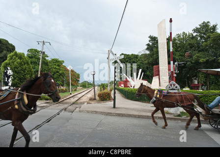 Monumento a la Toma del Tren Blindado (Armored Train Monument), Santa ...