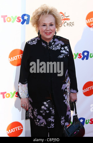 Doris Roberts 18th Annual Dream Halloween to benefit the Children ...