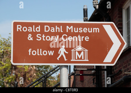 Sign to Roald Dahl Museum in Great Missenden, Buckinghamshire Stock ...