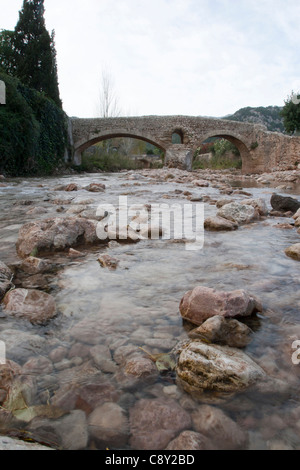 Roman bridge in Pollenca, Mallorca Stock Photo - Alamy