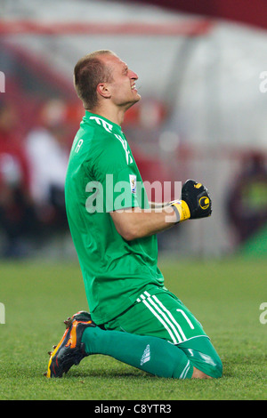 JOHANNESBURG - JUNE 24: Goalkeeper Jan Mucha of Slovakia holds his ...