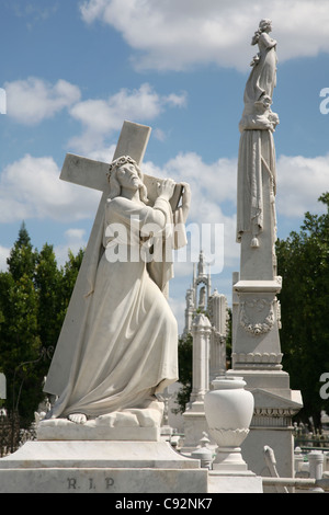 A statue of Jesus Christ at Havana cemetery Stock Photo - Alamy