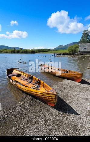 Rowing boat at side of Derwent Water in Lake District National Park ...