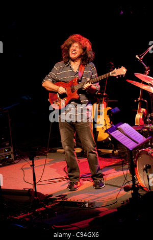 Pat Metheny and his trio @ Bologna Europauditorium for the Bologna Jazz ...