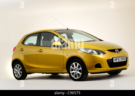2007 Mazda 2 TS2 Stock Photo - Alamy