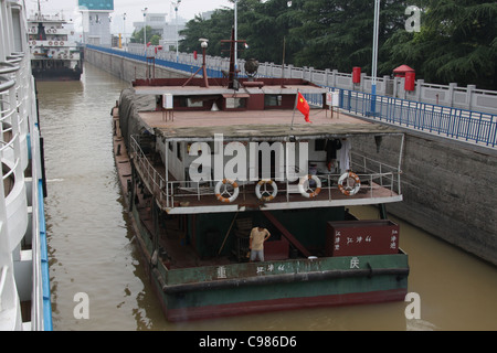 Locks at Gezhouba Dam, Yichang City, China Stock Photo - Alamy