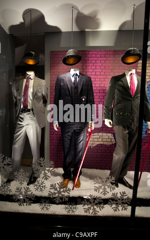 mannequin in fashion shop display window Stock Photo - Alamy