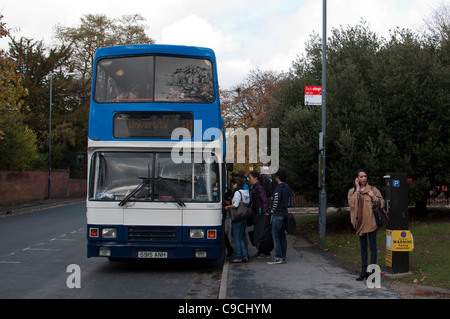 Students catching Warwick University bus, Leamington Spa, UK Stock ...