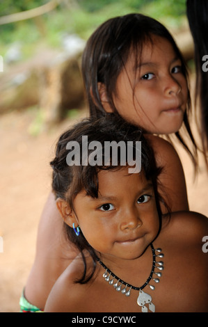 Indian girls at Embera Puru indigenous community in Panama Stock Photo ...