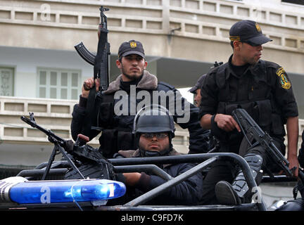 Dec. 14, 2011 - Gaza, Gaza Strip, Palestinian Territory - Policemen ...