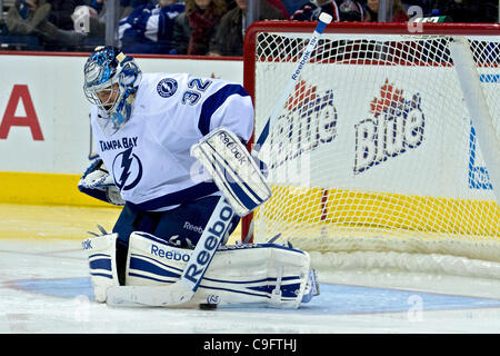 Columbus Blue Jackets goalie Mathieu Garon stops a shot during the ...