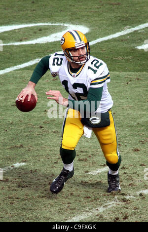 Kansas City Chiefs and Green Bay Packers helmets with Super Bowl Vince ...