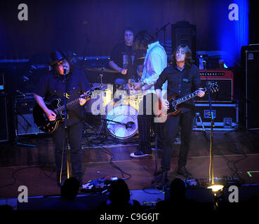 Kevn Kinney and Dave V. Johnson with Drivin N Cryin performs as the ...