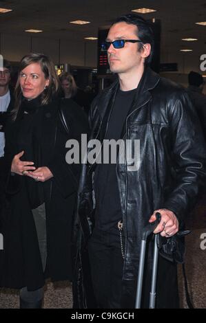 Lorri Davis, Damien Echols, leaves the Salt Lake City International ...