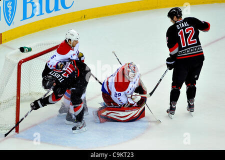 Washington Capitals left wing Anthony Beauvillier (72) and Nashville ...