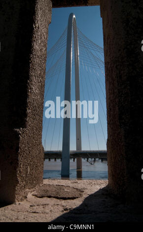 Jan. 26, 2012 - Dallas, Texas, U.S. - The arch of the soon to be opened ...