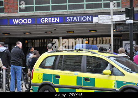 Wood Green London 10/3/12 Person under a train at Wood Green ...