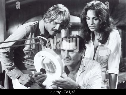 THE DEEP (1977) ROBERT SHAW,JACQUELINE BISSET,NICK NOLTE TDP 007 Stock ...