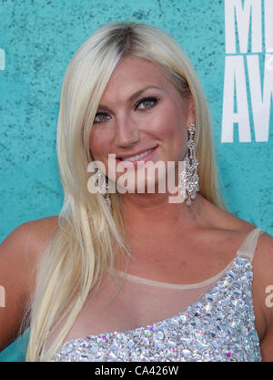 Brooke Hogan arrives at the MTV Movie Awards in Universal City ...