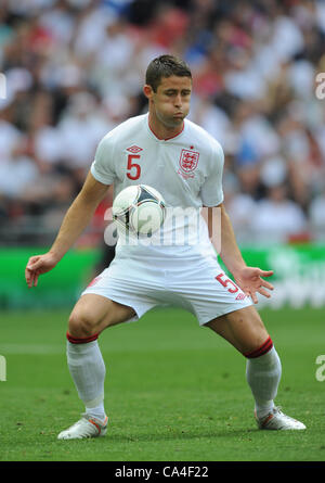 GARY CAHILL ENGLAND ENGLAND WEMBLEY STADIUM LONDON ENGLAND 09 October ...