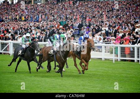 June 20, 2012. Ascot, UK. Race track at Ascot Racecourse on Royal Ascot ...