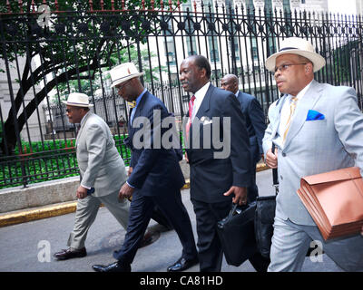 Larry Seabrook and his legal team exit federal court. Seabrook's ...