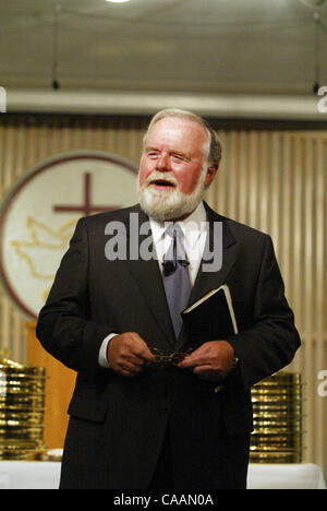 Nov 02, 2003; Medford, NJ, USA; !! Pastor Dr. HARRY L. THOMAS watches ...