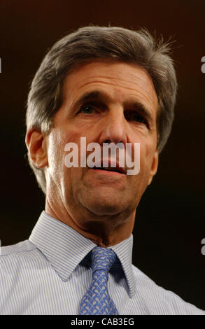 Apr 16, 2004; Philadelphia, PA, USA; LUZ CUEVAS (L) who is the mother ...