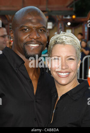 Terry Cruz & Wife Rebecca at the "Soul Plane" Premiere at the Mann ...
