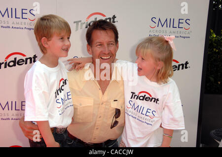 James Denton Trident 'Smiles Across America' campaign event held at The ...
