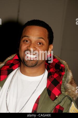 Mike Epps outside MTV TRL Studios in Times Square New York City, USA ...