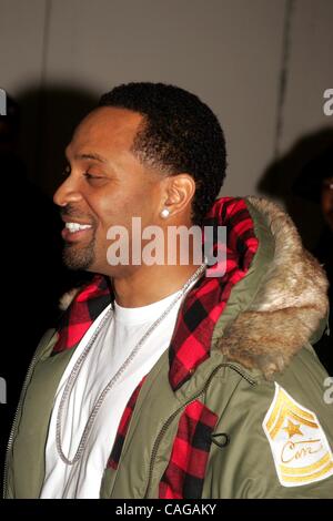 Mike Epps outside MTV TRL Studios in Times Square New York City, USA ...