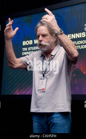 Jan 13, 2011 - Anaheim, California, U.S. - MIKE DUDA, bass player for ...