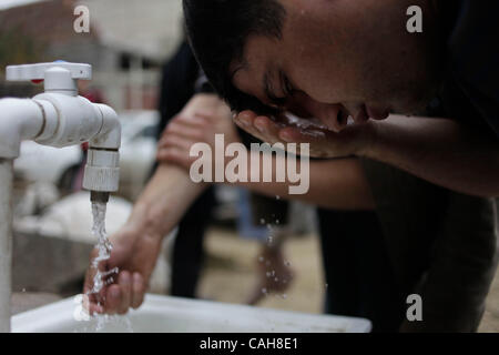 Muslim Men perform 'Wudu' ( Ritual Bath) Before Prayers at Ahmedabad ...