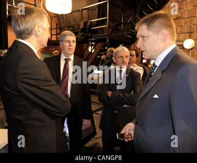 from left: Chairman Jan-Christian Dreesen (FC Bayern Munich), Stadium ...