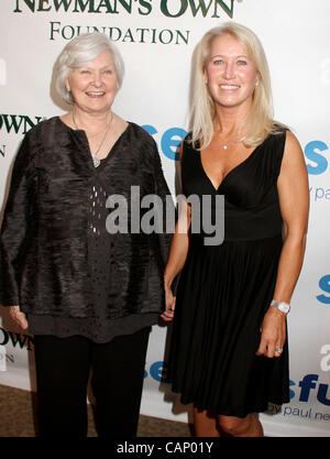 Daughter Clea Newman, Joanne Woodward, daughter, Lissy Newman, daughter ...