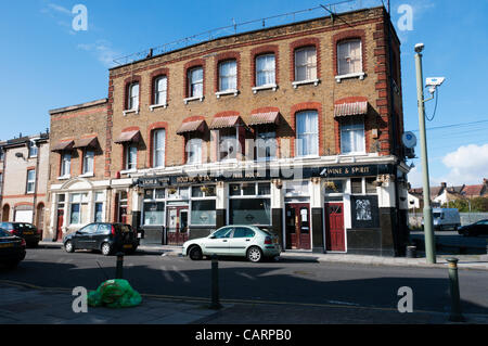 London, Penge, United Kingdom - April 30, 2022: Maple Road Market (a ...