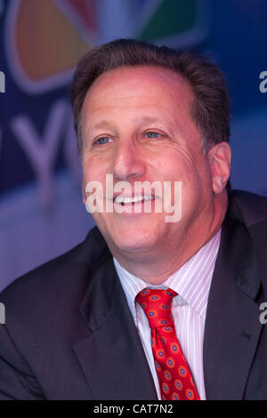 WNBC TV4 sports anchor Bruce Beck signs autographs at the Road to ...