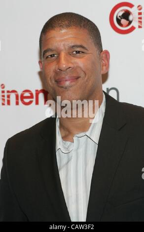 Peter Ramsey at arrivals for Paramount Pictures and DreamWorks ...