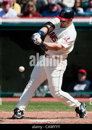 Cleveland Indians' Travis Hafner hits a bases-loaded double off Oakland ...