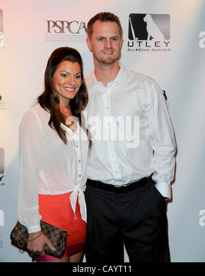 Philadelphia Phillies pitcher Kyle Kendrick looks toward Milwaukee ...