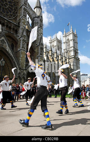 Morris Dancers from Hammersmith Morris Men performing during the the ...