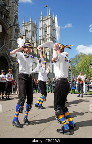 Morris Dancers from Hammersmith Morris Men performing during the the ...