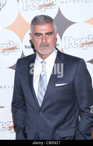Saul Lisazo at arrivals for People en Espanol's 16th Annual 50 Most ...