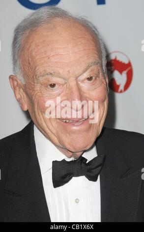 Leonard Lauder at arrivals for International FiFi Awards, Alice Tully ...