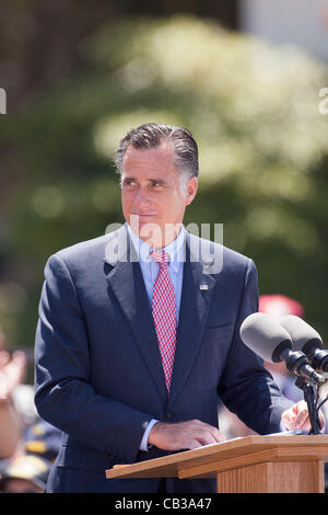 Mitt Romney visits San Diego with John McCain for a Memorial Day ...